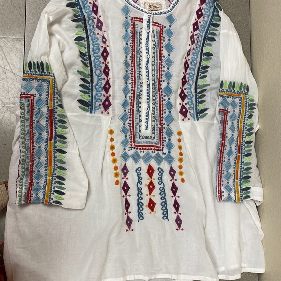 Johnny Was | Tops | Johnny Was Cream Tunic With Red And Blue Embroidery ...